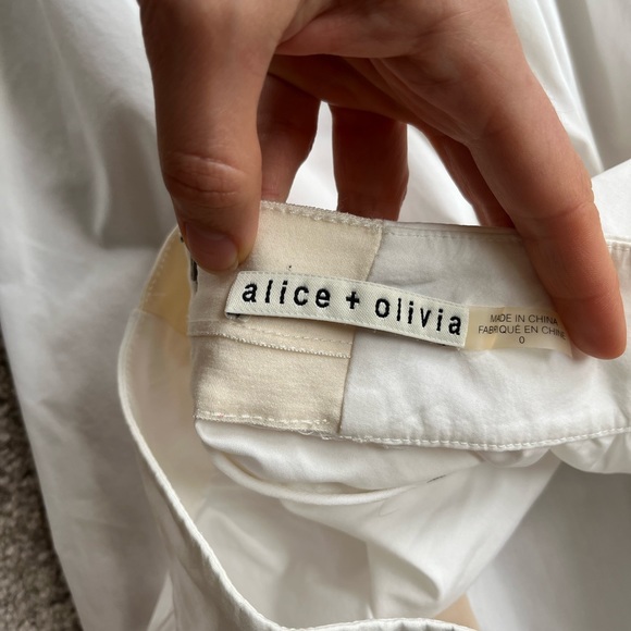 Alice + Olivia | Pants & Jumpsuits | Alice Olive White Flair Pants | Poshmark